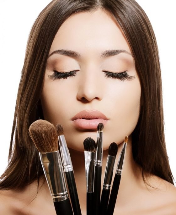 The average British woman.... • Facts Zone